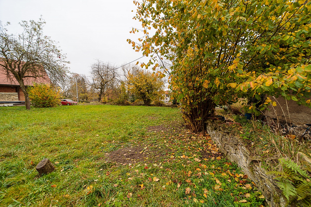 Prodej stavebního pozemku v Jehnědí - PRODÁNO | Michal Hrdina