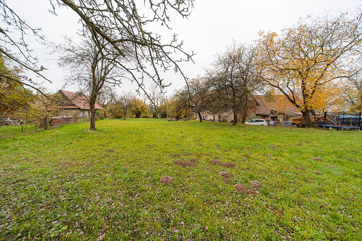 Prodej stavebního pozemku v Jehnědí - PRODÁNO | Michal Hrdina