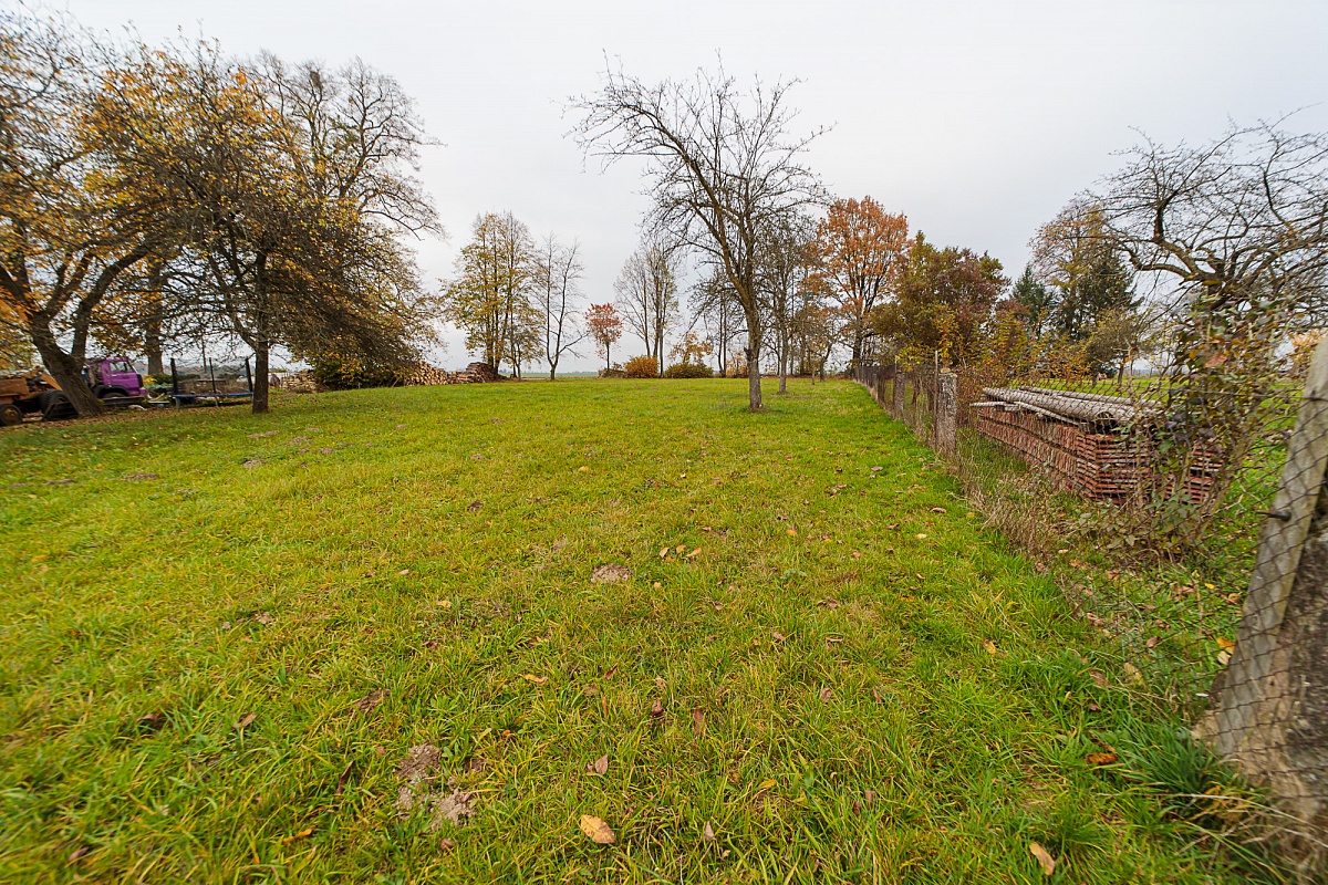 Prodej stavebního pozemku v Jehnědí - PRODÁNO | Michal Hrdina