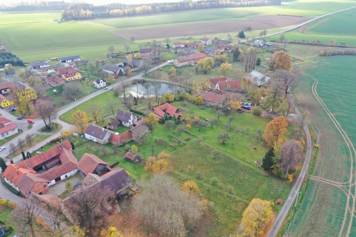 Prodej stavebního pozemku v Jehnědí - PRODÁNO | Michal Hrdina