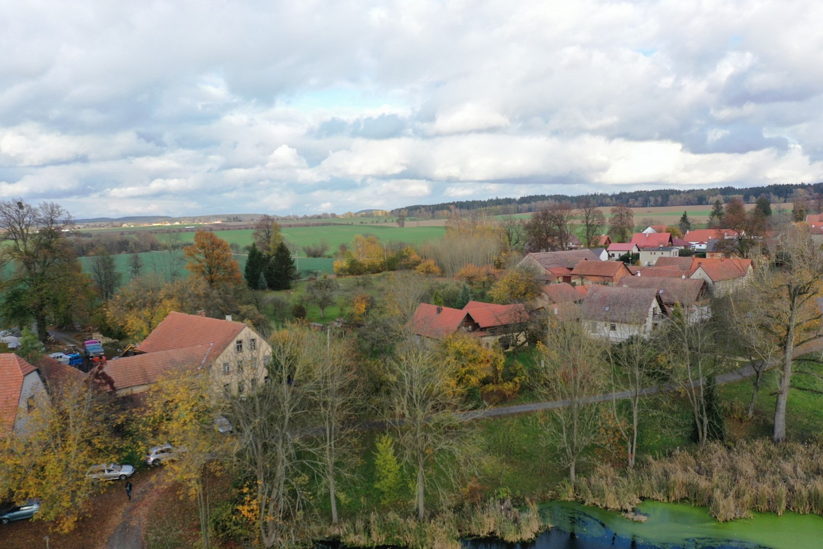 Prodej stavebního pozemku v Jehnědí - PRODÁNO | Michal Hrdina