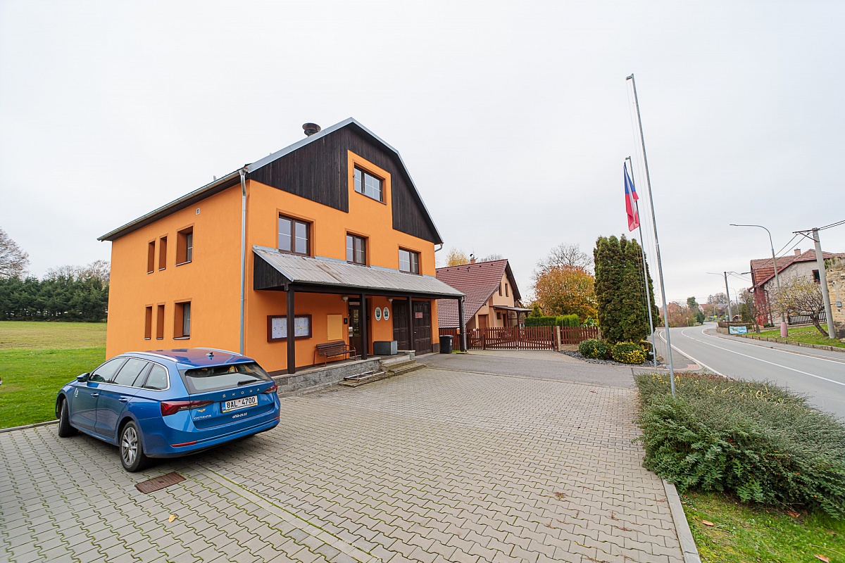 Prodej stavebního pozemku v Jehnědí - PRODÁNO | Michal Hrdina